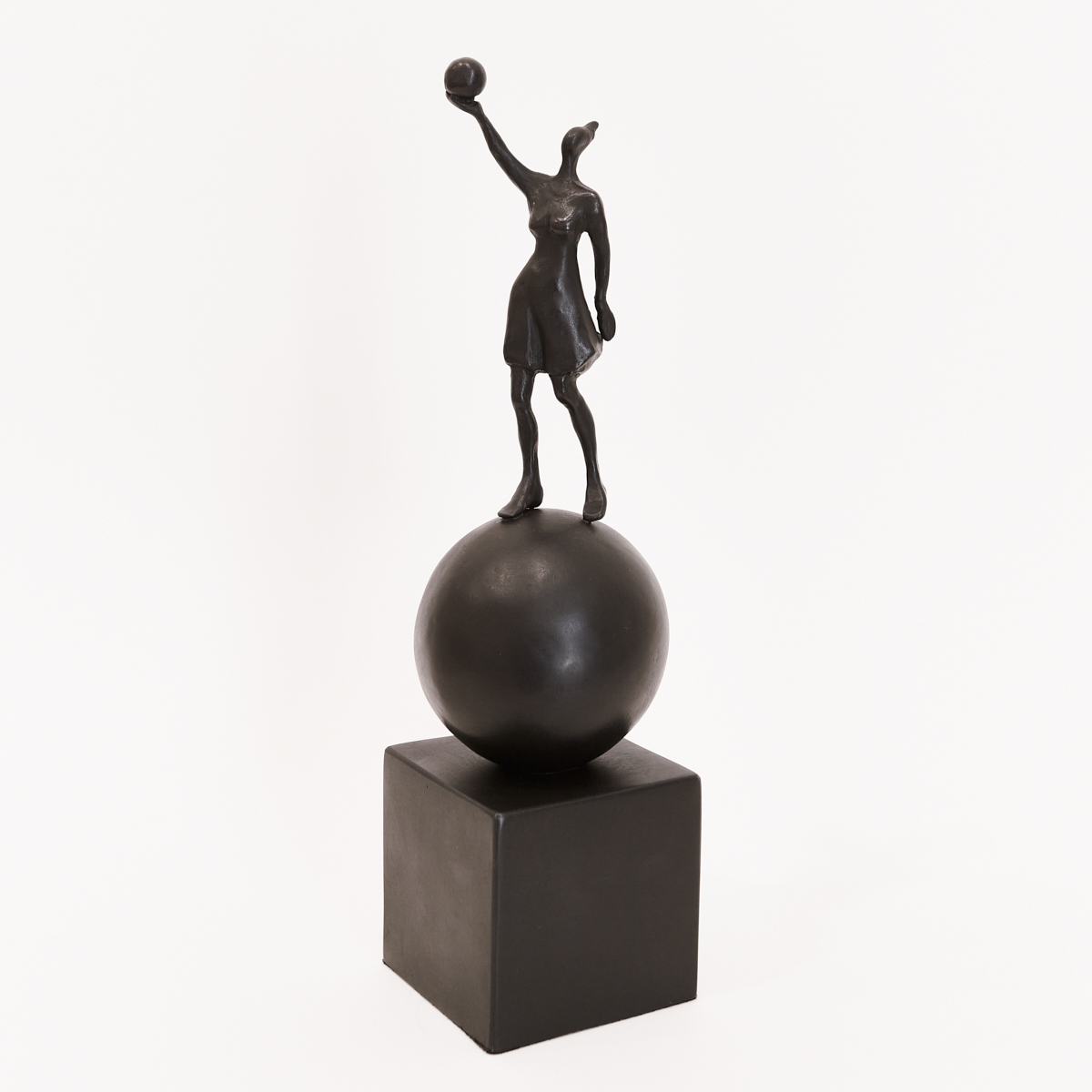 Holding the Balance (Female) by Vicky Savage – Parnell Gallery