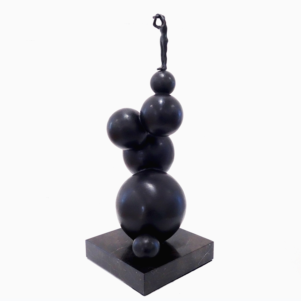 On the Horizon by Vicky Savage – Parnell Gallery