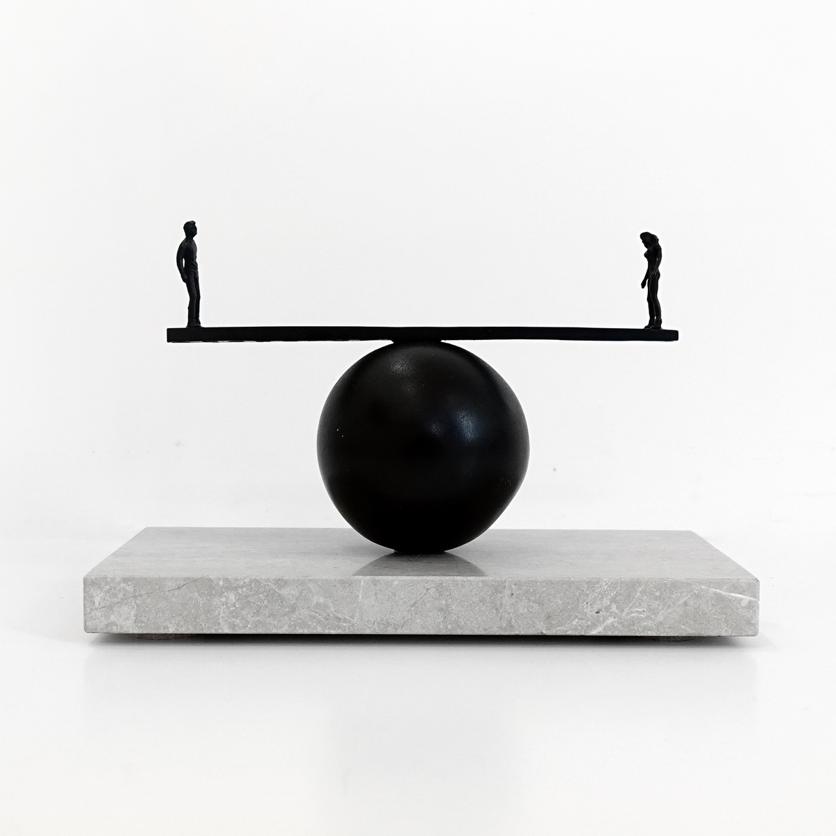 Striking a Balance by Vicky Savage – Parnell Gallery